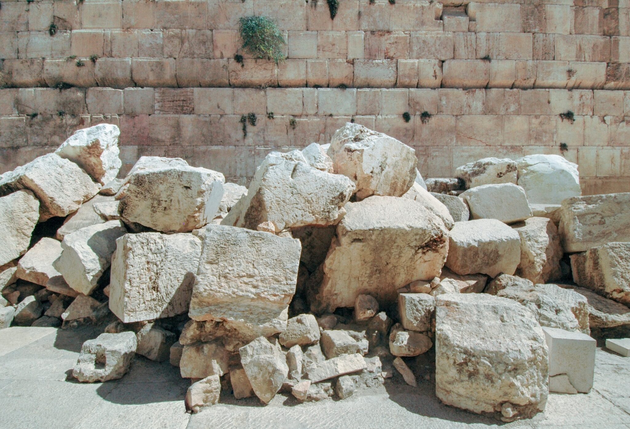 A Day of Sacred Remembrance: Understanding Tisha B’Av - CBN Israel